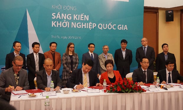 FPT signs cooperation agreement with Dragon Capital Group to accelerate ...